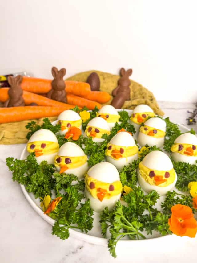 Easter Deviled Egg Chicks | Baked Bree