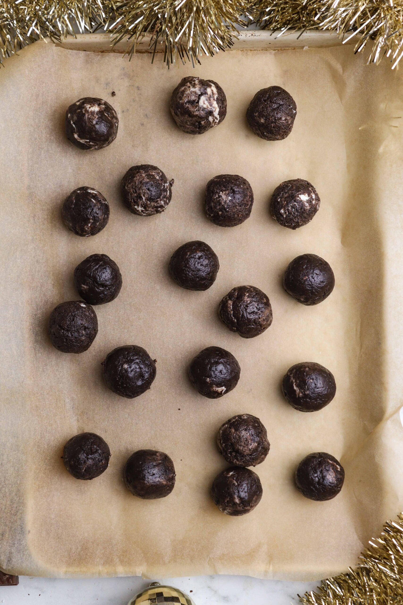 Christmas Oreo Balls | Baked Bree