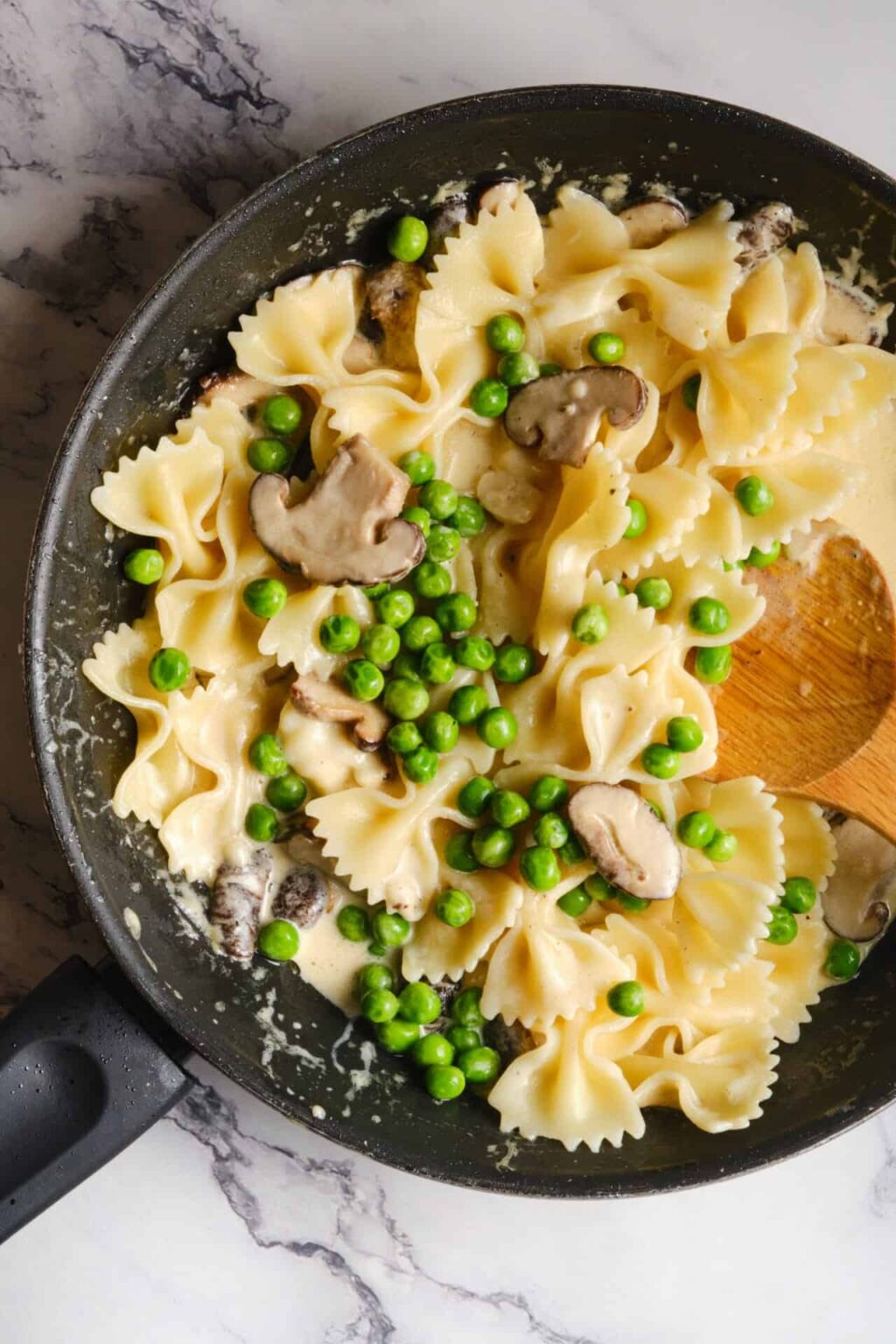 Easy Brie Pasta Recipe | Baked Bree
