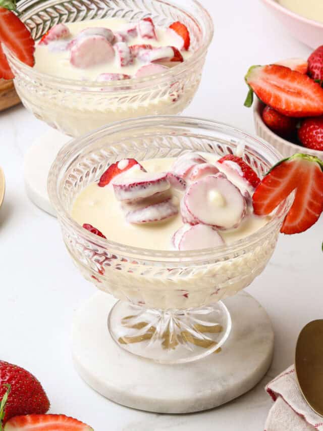 Fresas con Crema | Baked Bree
